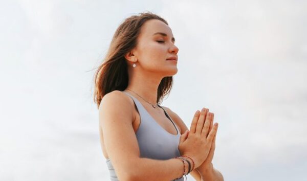 Lo Yoga che cura – Lezione online